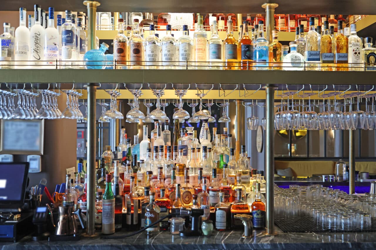 knowledge bar & social room Inquiry | Hotel Covington